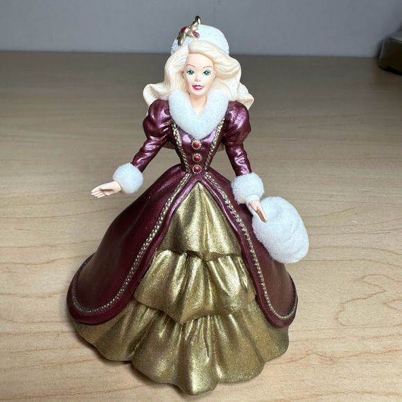 Barbie | Holiday | Vintage 996 Holiday Barbie Hallmark Keepsake ...